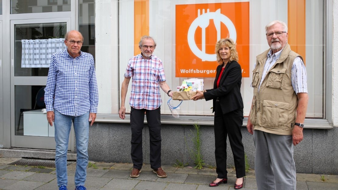 Erste Rate: 15.000 Euro aus dem walk4help für die Wolfsburger Tafel - United Kids Foundations